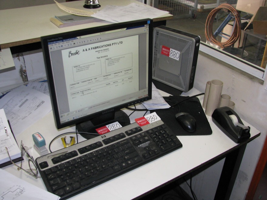 Slave terminal, HP Compaq T5000, Samsung Syncmaster 740N, keyboard and ...