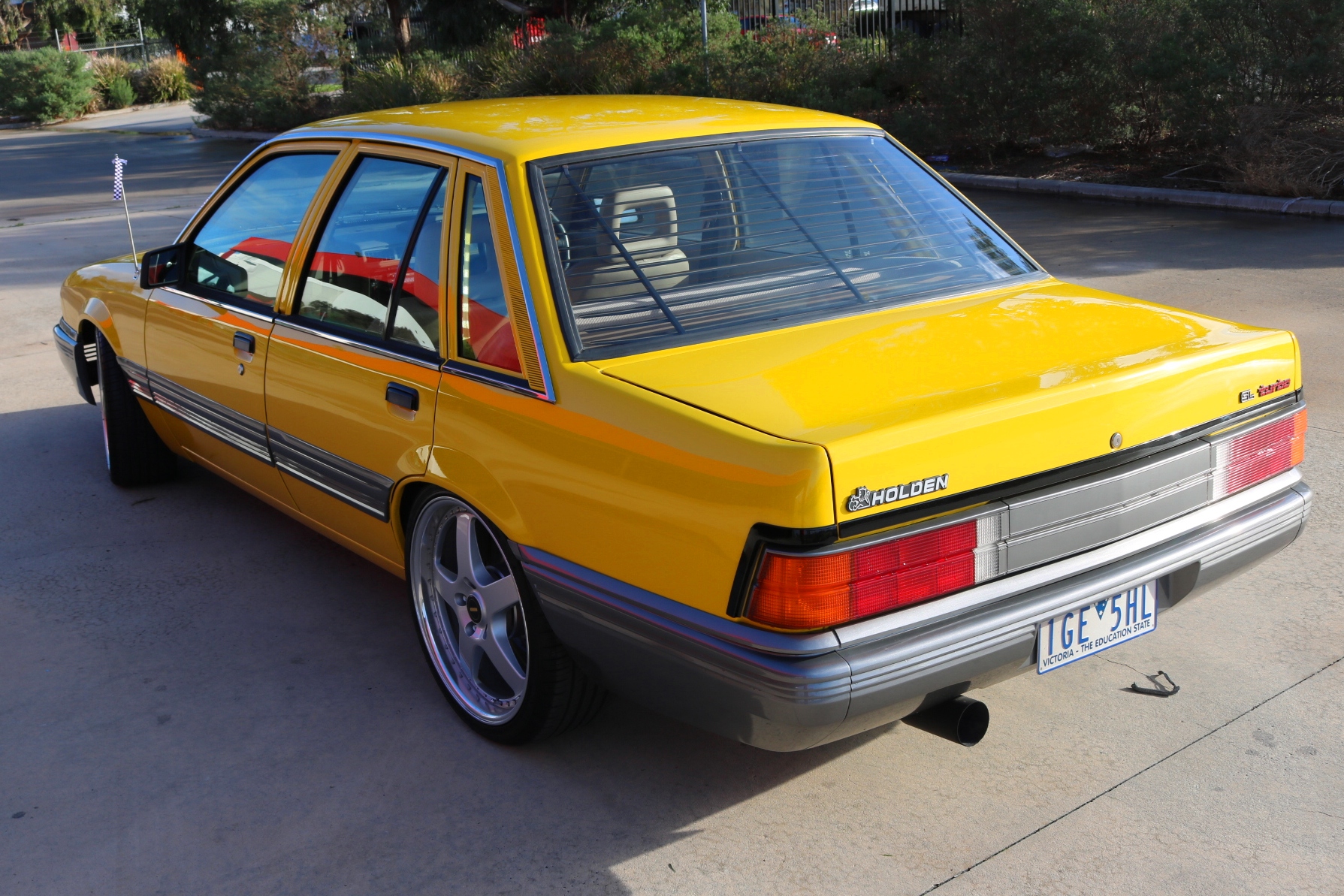 1988 Holden Commodore VL Turbo GENUINE Ex Interceptor- 5 Speed,178,618 ...