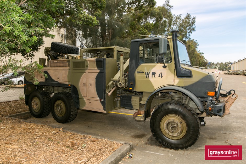Mercedes Benz Unimog U2450L Cab Chassis 6X6 Wrecker Truck 01/2000 ...