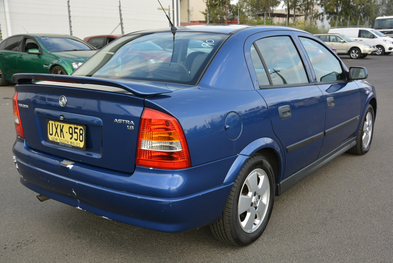 2002 Holden Astra CD TS Automatic Sedan Auction (0001-10003842) | Grays ...