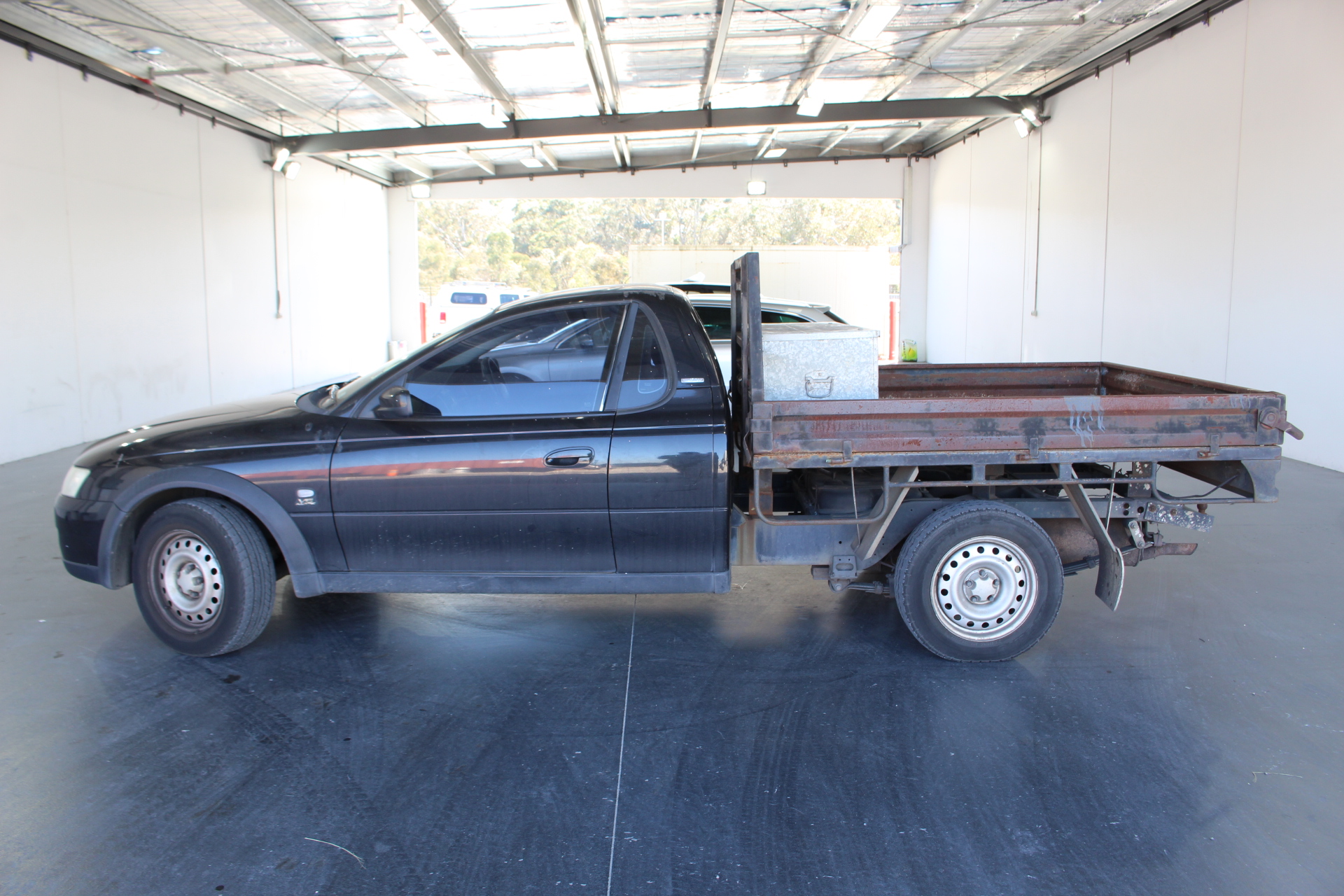 2005 Holden Commodore ONE TONNER CROSS 6 VZ Automatic Cab Chassis ...