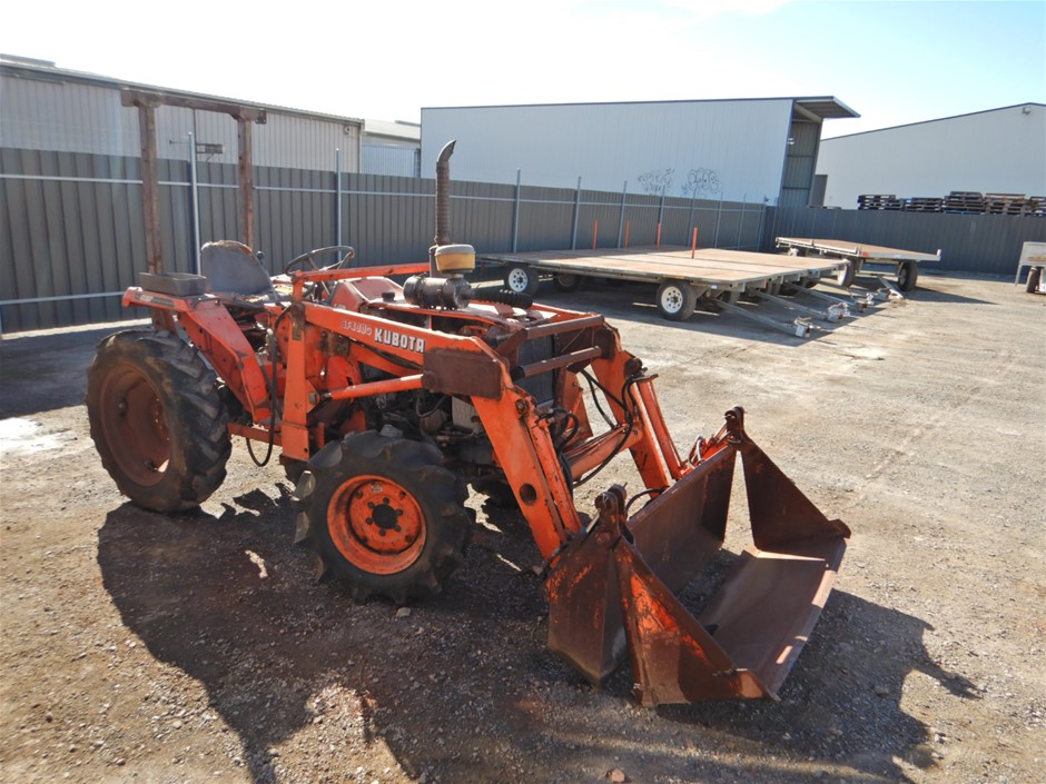 Kubota BF400G 4WD Tractor With Front End Loader (Pooraka, SA) Auction (0007-8011573) | Grays ...