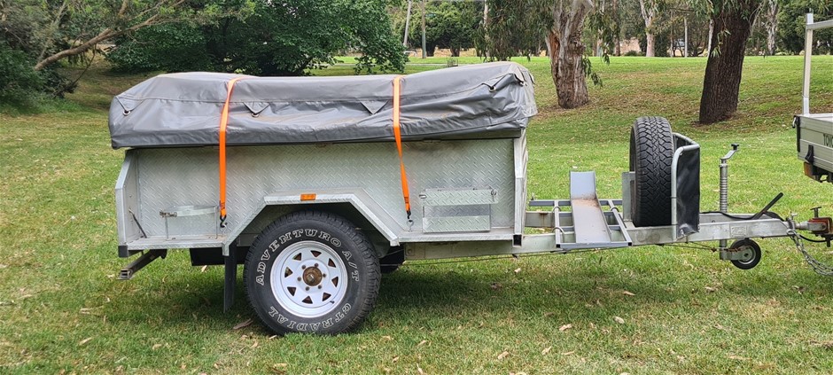 2011 EzyTrail Adventure Off-Road Single Axle Camper Trailer Auction ...