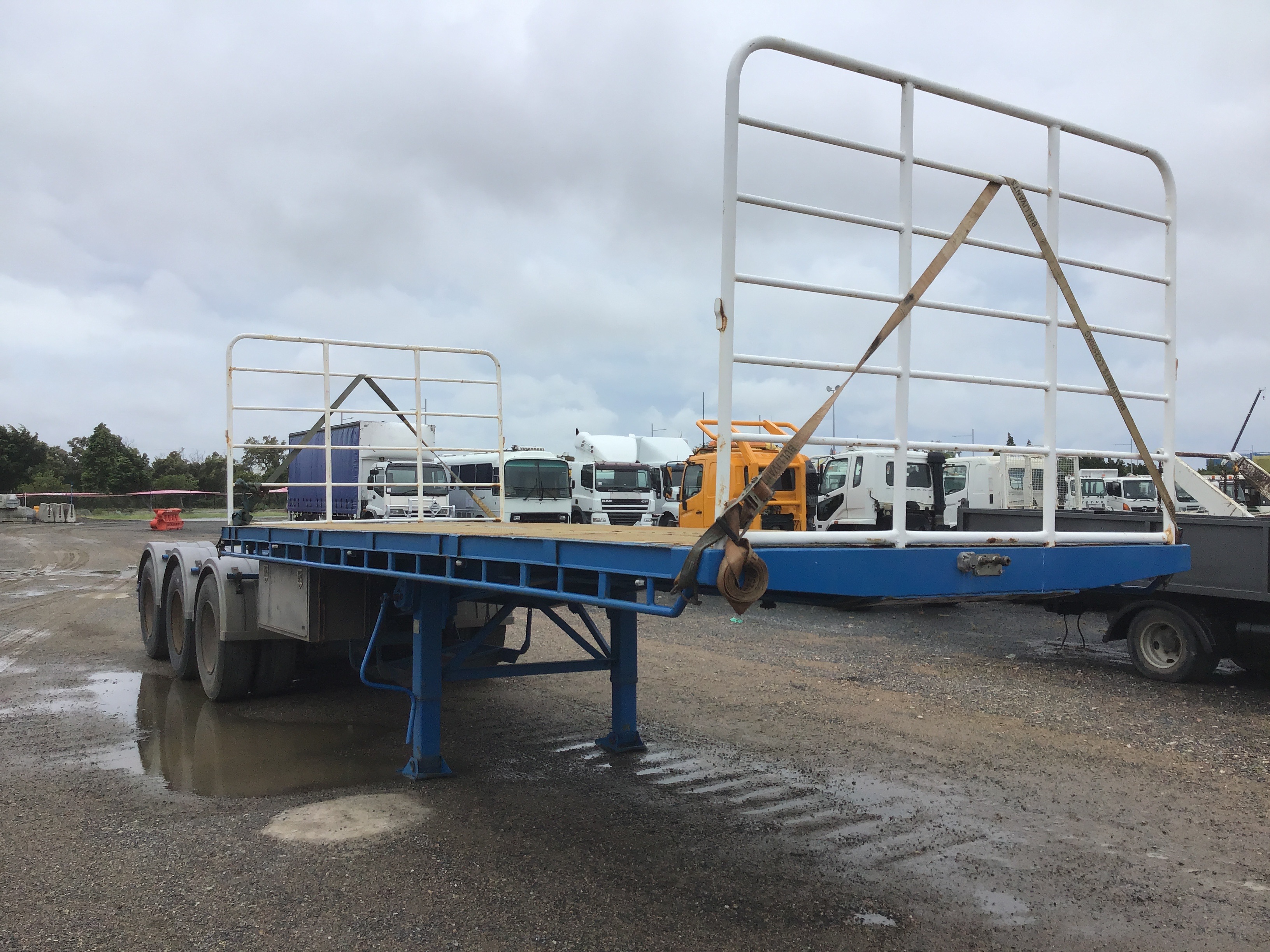 2011 Custom made Triaxle Flat Top Lead Trailer Auction (0001-7029670 ...