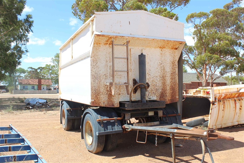 2008 Tipping Dog Trailer FEN-OT 180A-LV Auction (0003-9020991) | Grays ...