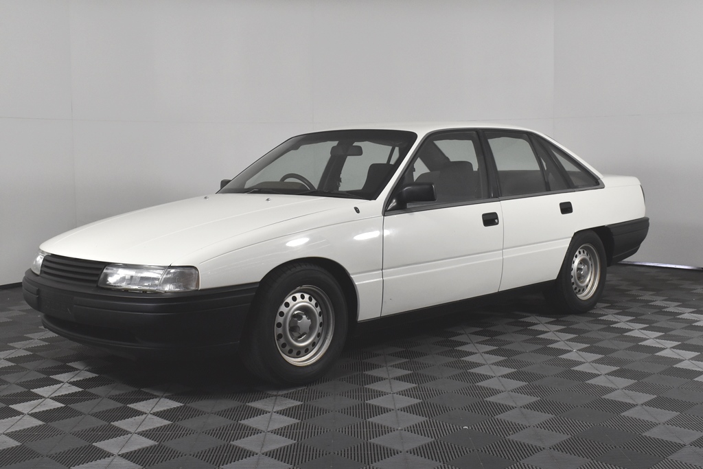 1988 Holden Commodore VN Executive V6 Manual Sedan Auction (0001 ...