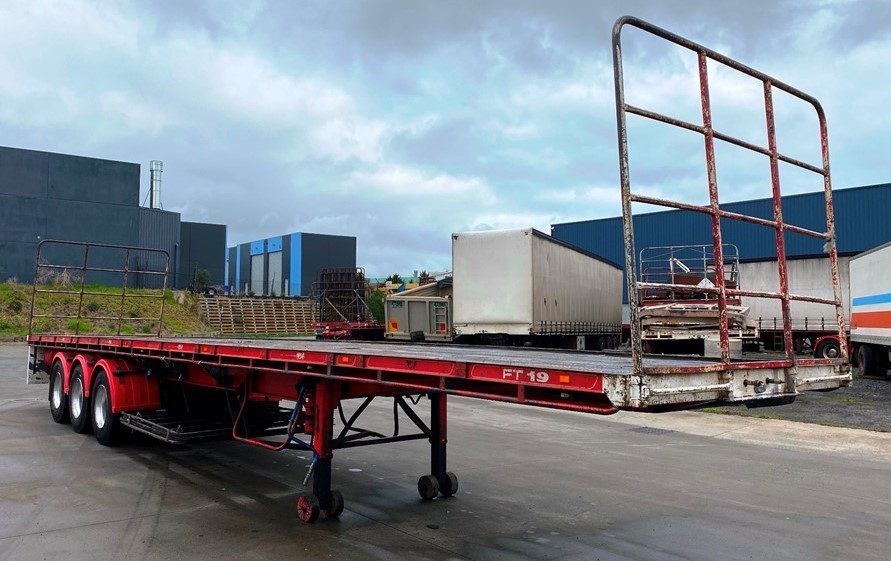 Linehaul Triaxle Flat Top Trailer Auction (0001-3019295) | Grays Australia