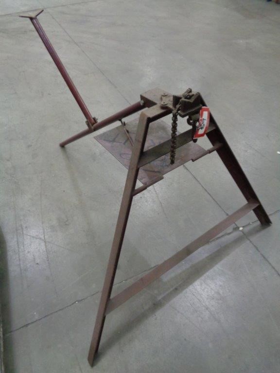 Pipe Vice Stand, Dawn C2 Auction (0069-3019995) | Grays Australia