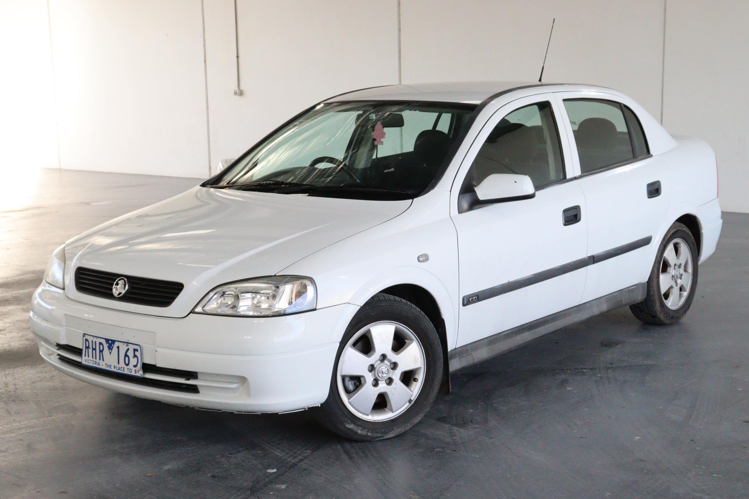 2002 Holden Astra CD TS Automatic Sedan Auction (0001-21006556) | Grays ...