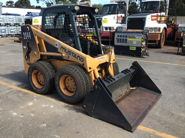 Mustang 2044 Wheeled Skid Steer Loader Auction (0001-9025807) | Grays ...