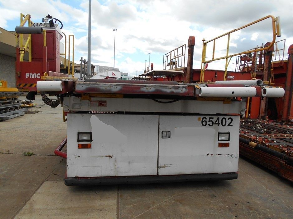 FMC Commander Baggage Loader Auction (0023-3020490) | Grays Australia
