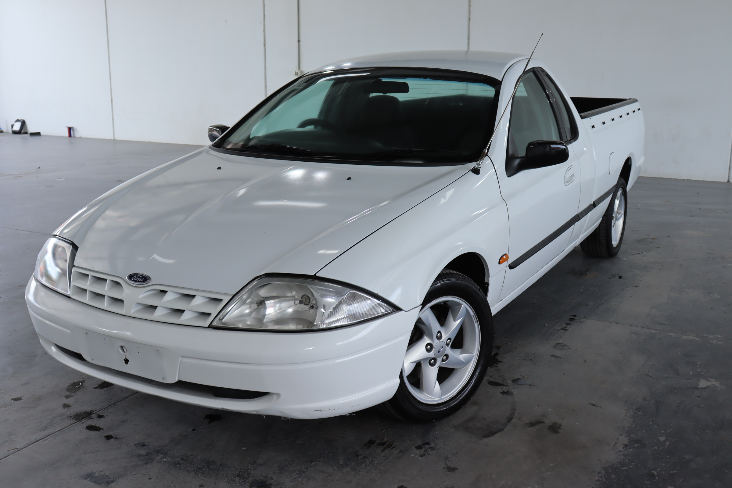 2001 Ford Falcon XL AUII Automatic Ute - Option 20 Police Pack Auction ...