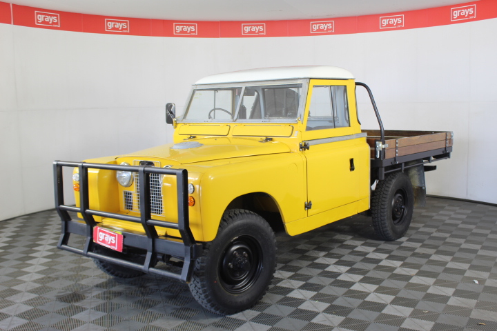 1963 Land Rover Defender Manual Ute Auction (0001-10051142) | Grays ...