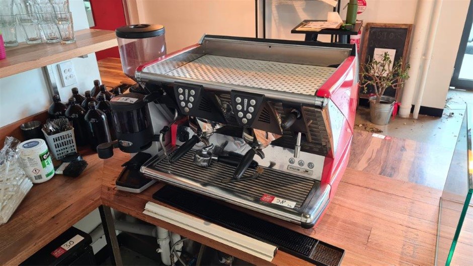 SM 100E Commercial Coffee Machine & Grinder Auction (0001-3021299 ...