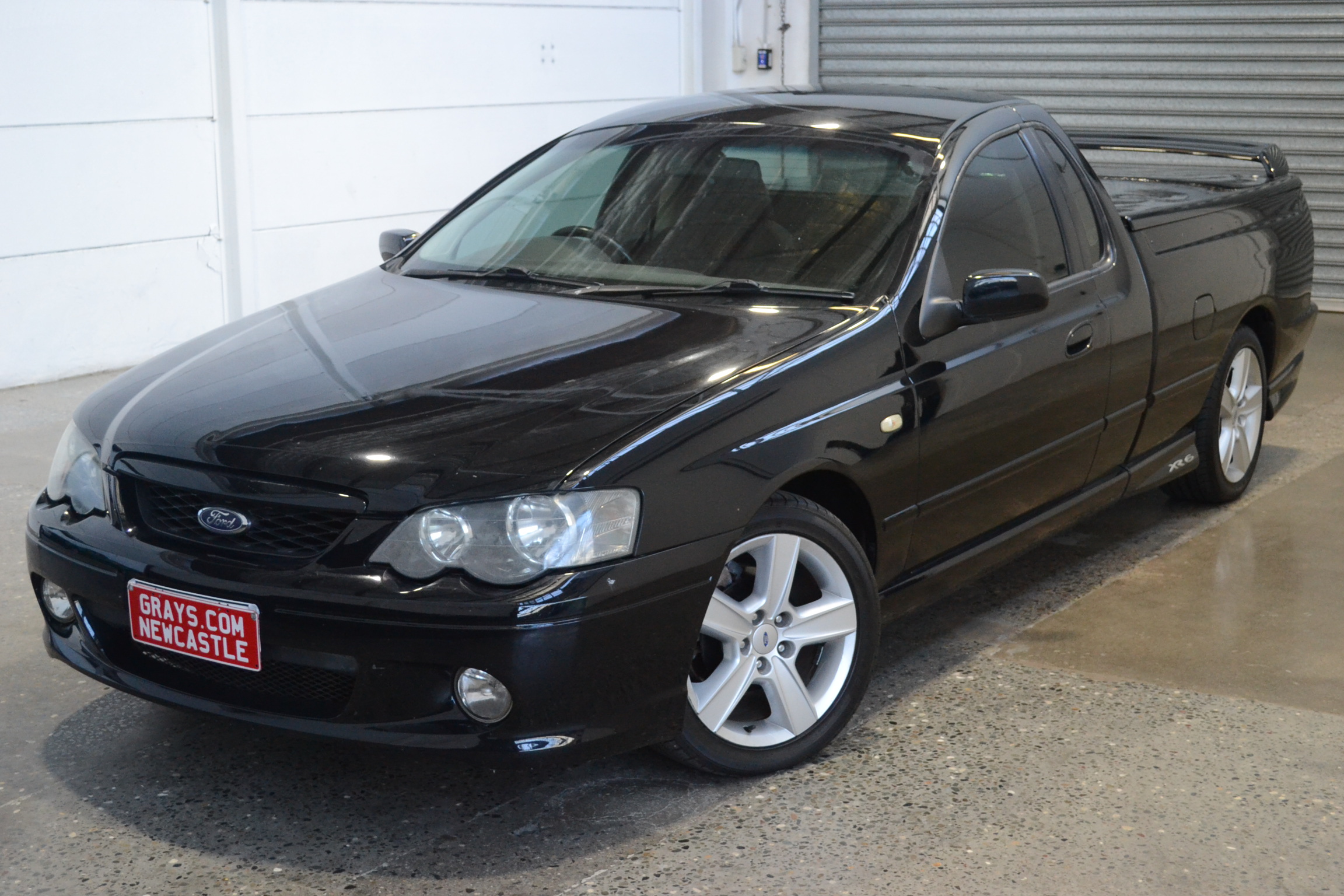 Ford Falcon Ute 2002 Model Reasonable Price | pinnaxis.com