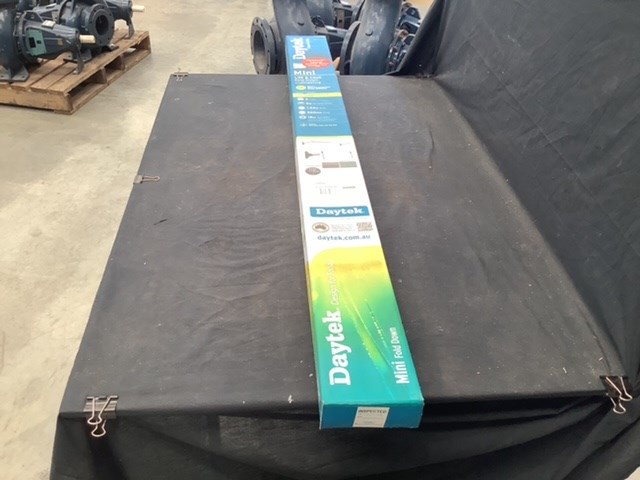 Daytek Mini 6 Line Lift And Lock Fold Down Clothesline Auction (0085 ...