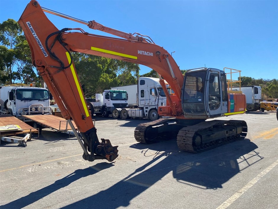 Hitachi EX200 - 5 Hydraulic Excavator Auction (0002-9029935) | Grays ...