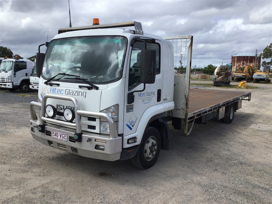 2014 Isuzu FH FRR600 4 x 2 Tray Body Truck Auction (0005-7038399 ...