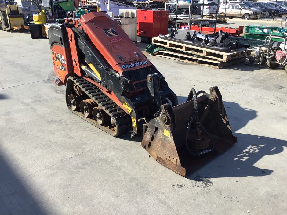 Ditch Witch SK600 Mini Loader Skid Steer Loader (Track) Auction (0003 ...