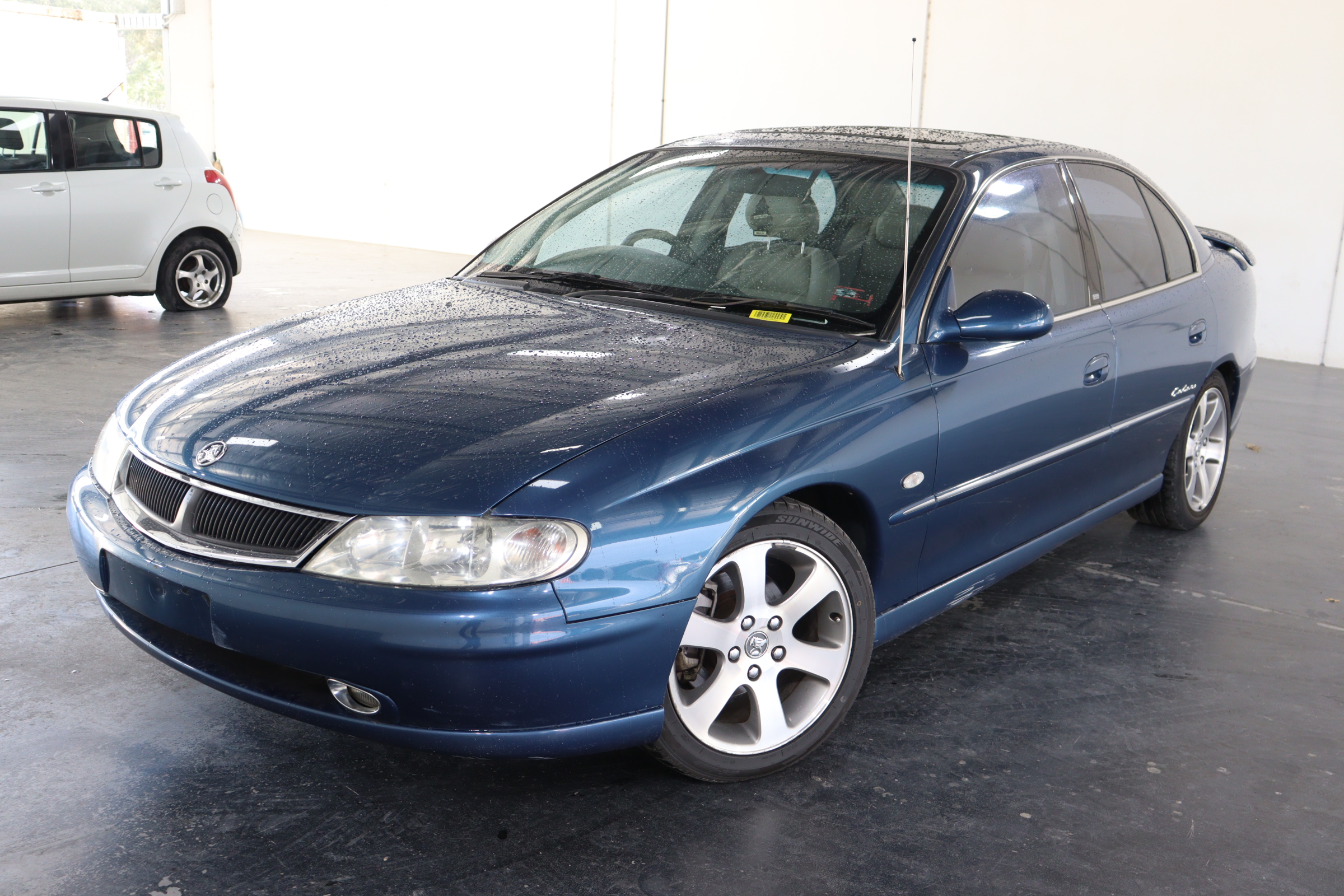 2001 Holden Calais VX Automatic Sedan Auction (0001-20080964) | Grays ...