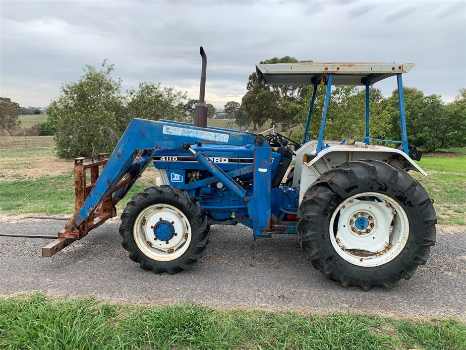 Ford Tractor , Model: 4110 series 2, 4WD Auction (0045-3021550) | Grays ...