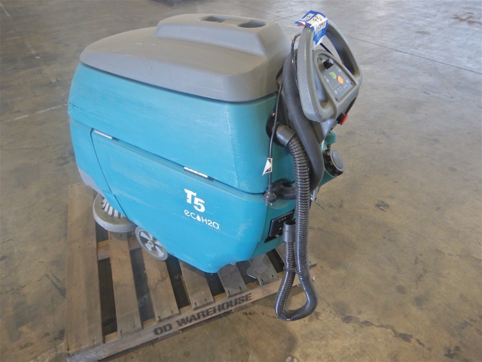 Tennant 1610 Ready Space Walk Behind Floor Scrubber (Pooraka, SA ...
