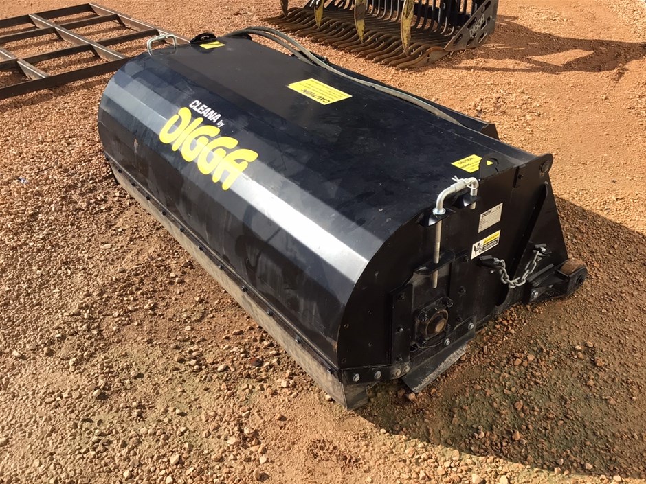 Digga BR-0000416 Broom Attachment Auction (0019-3021761) | Grays Australia