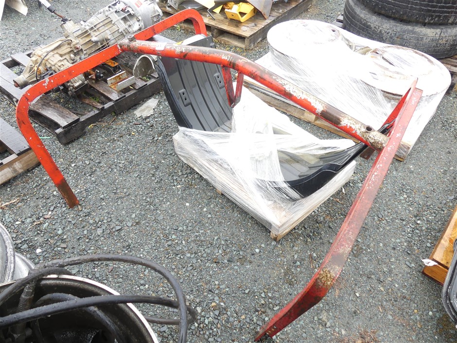 2x Truck Wheel Guards Auction (0600-5048416) | Grays Australia