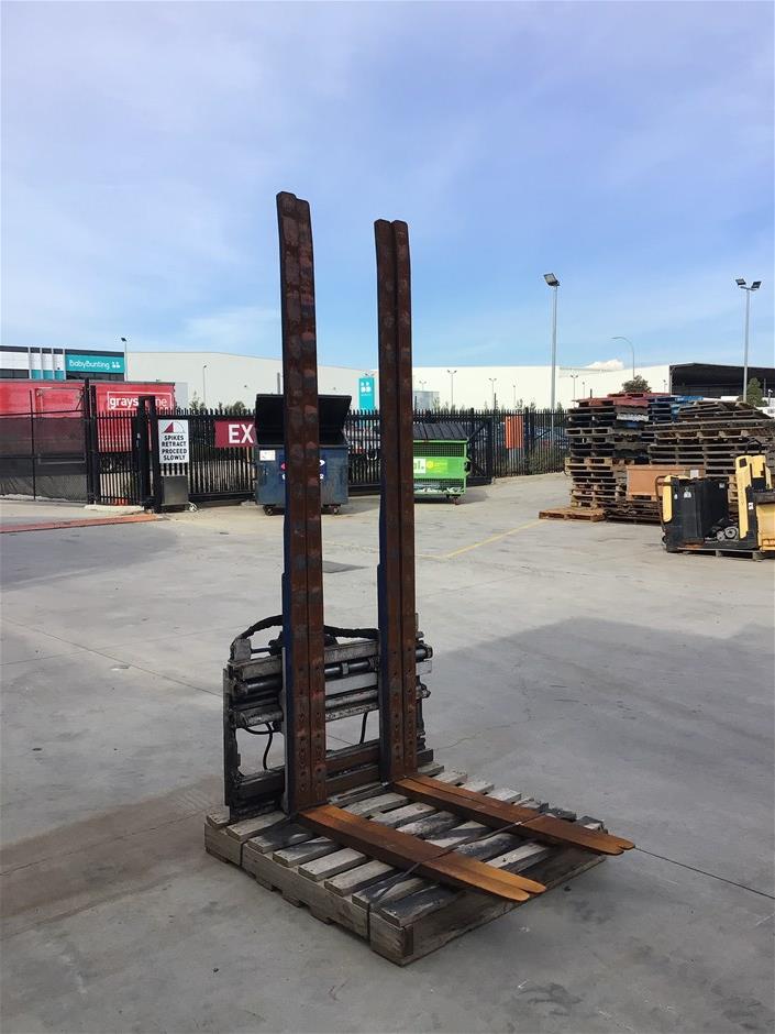 Cascade Twin Pallet Handler Auction (0004-3021815) | Grays Australia