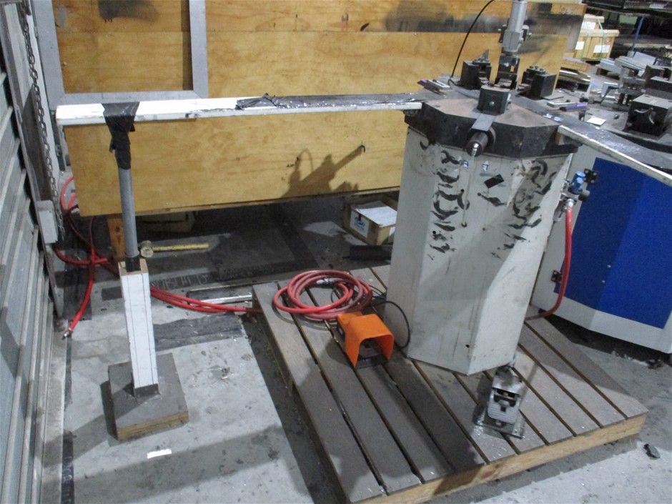 Elumatec Corner Crimping Machine Auction (0049-7038630) | Grays Australia