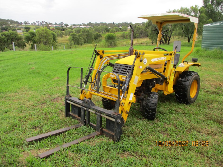 Tractor 2006 Hanmey Auction (0003-7039111) | Grays Australia