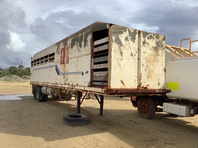 1980 Custom Made Horse Float Trailer Auction (0006-9035297) | Grays ...