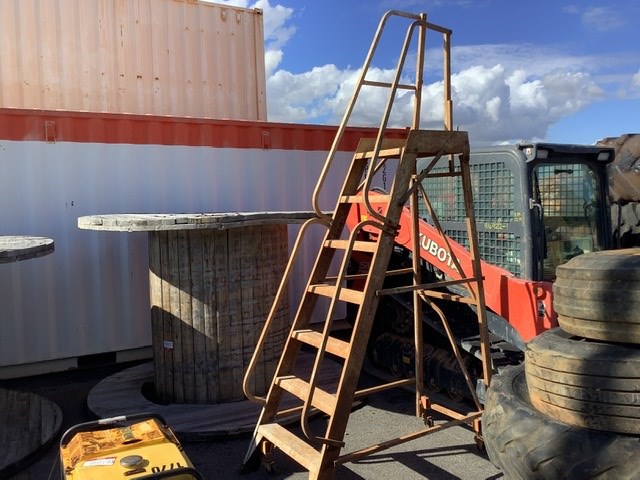 6 Step Mobile Platform Ladder Auction (0017-9031351) | Grays Australia