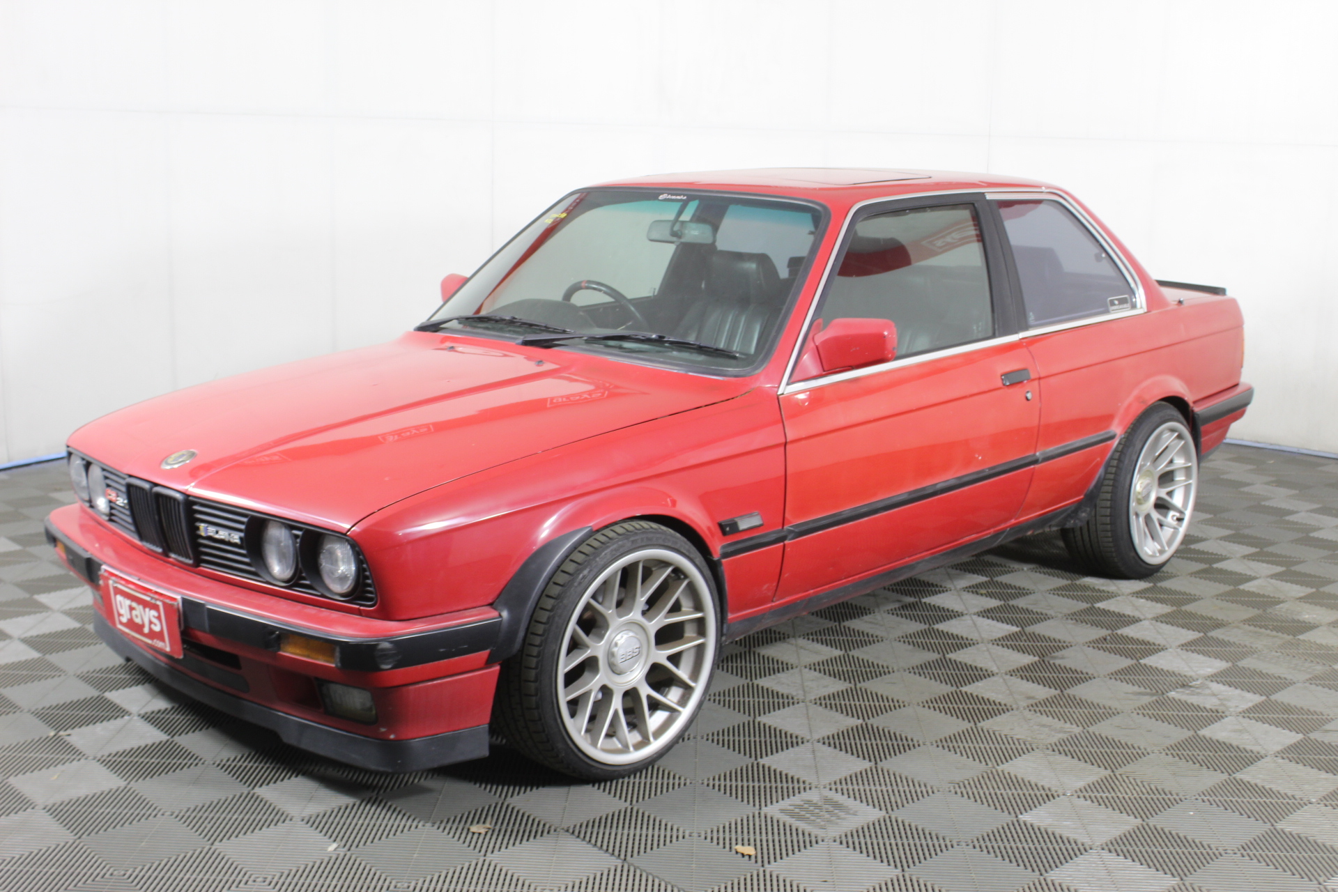 1988 BMW E30 Manual Sedan Auction (0001-10052050) | Grays Australia