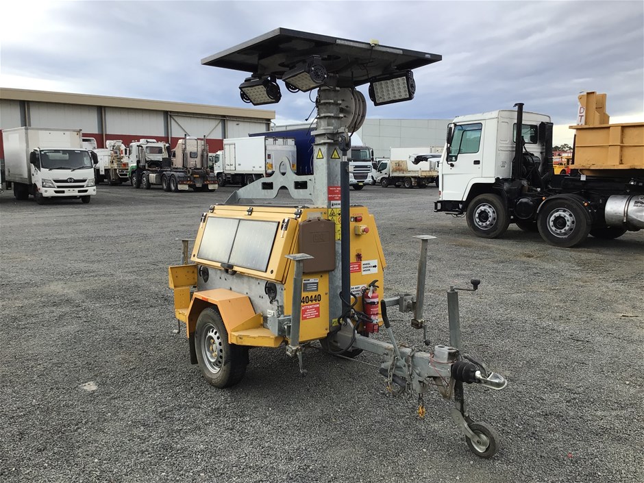 2016 Verdegro Hybrid LED Telescopic Lighting Tower Trailer Auction ...