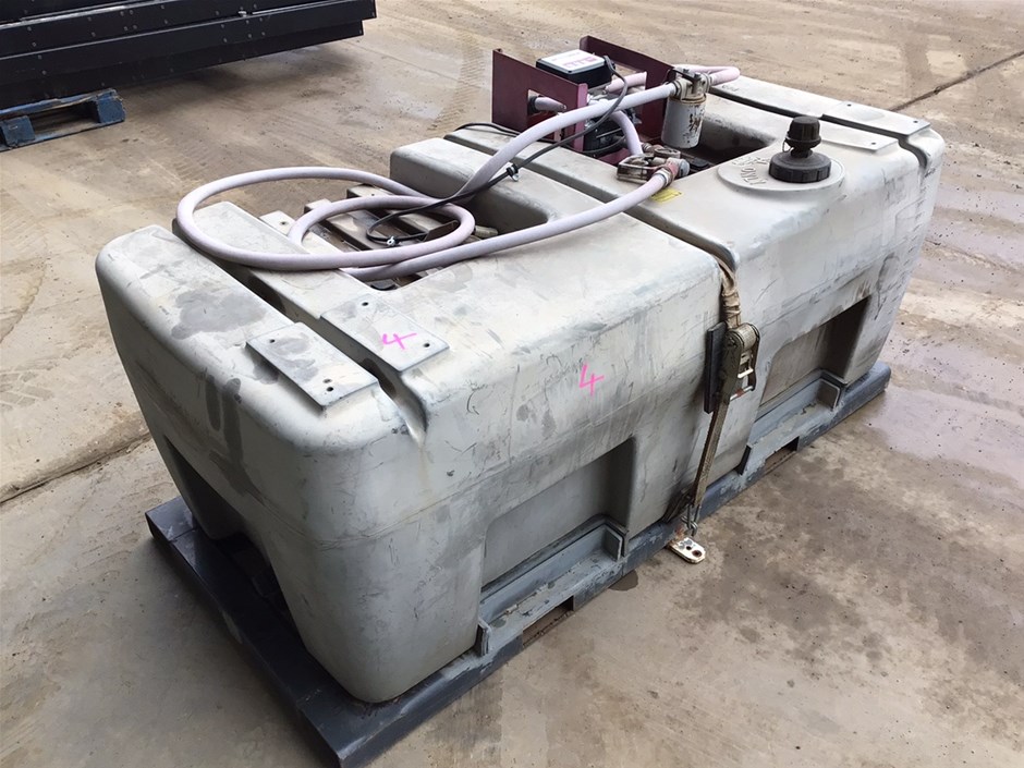 800 Lt Plastic Diesel Fuel Tank Auction (0043-3021729) | Grays Australia