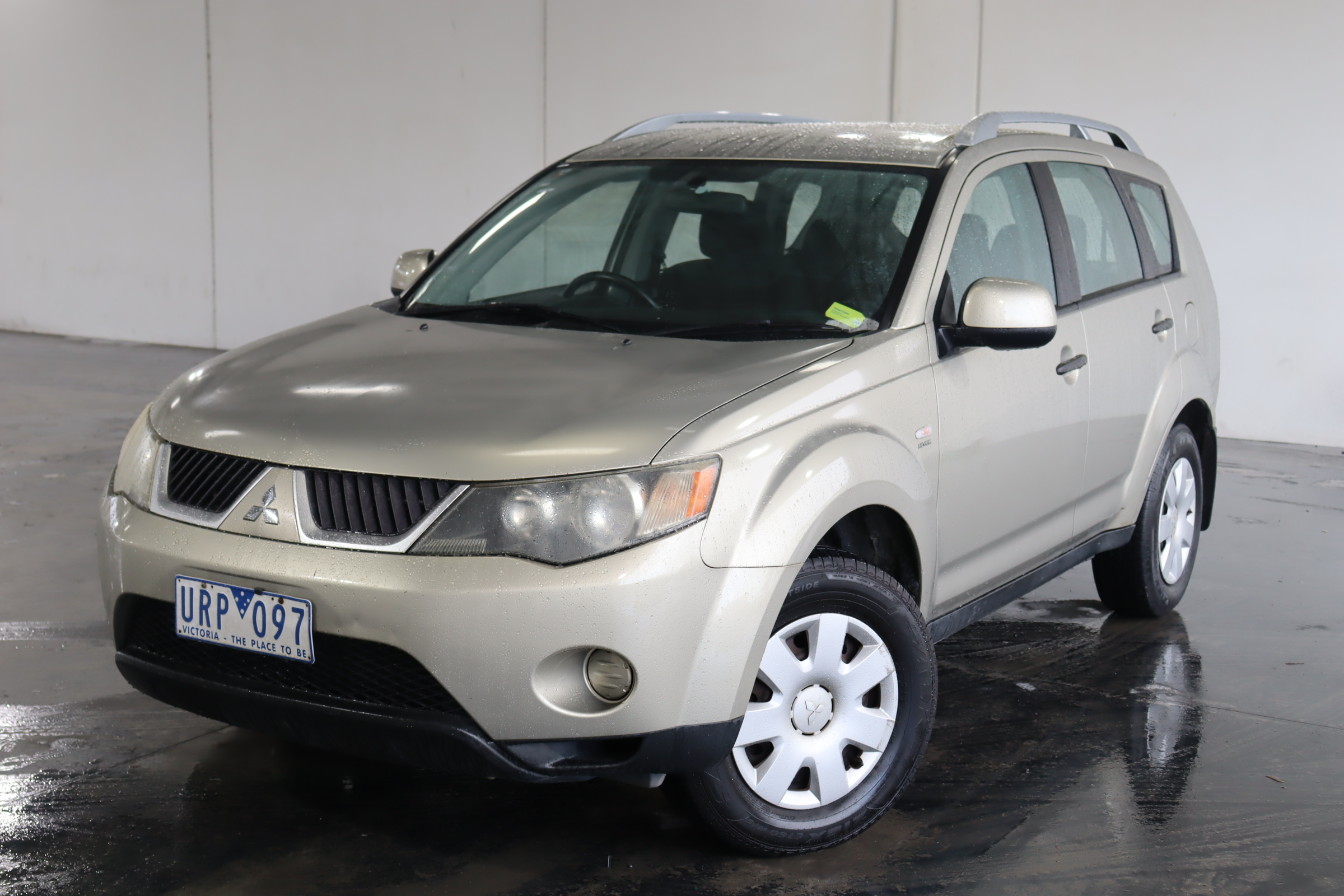 2007 Mitsubishi Outlander LS ZG CVT 7 Seats Wagon Auction (0001 ...