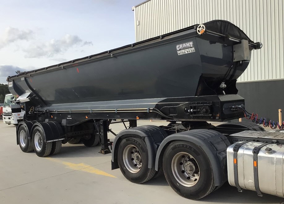 2013 Grant Engineered Live Floor Asphalt Trailer