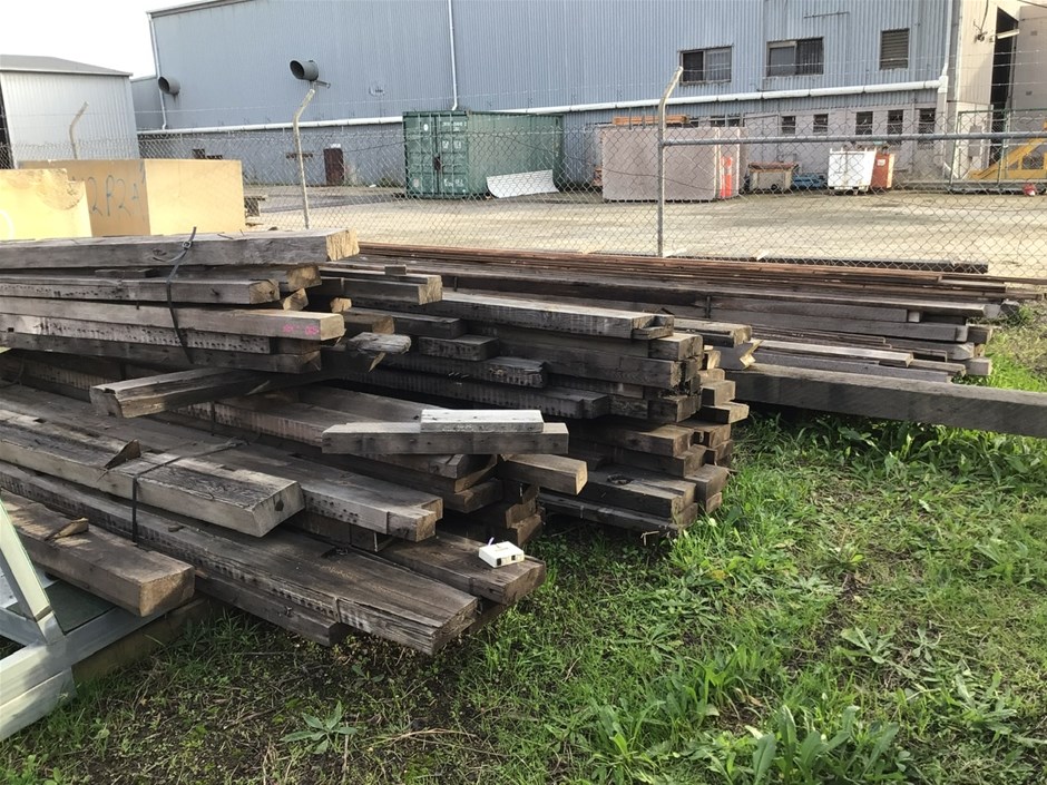 Large quantity of oregon timber beams . Auction (0002-3022513) | Grays ...