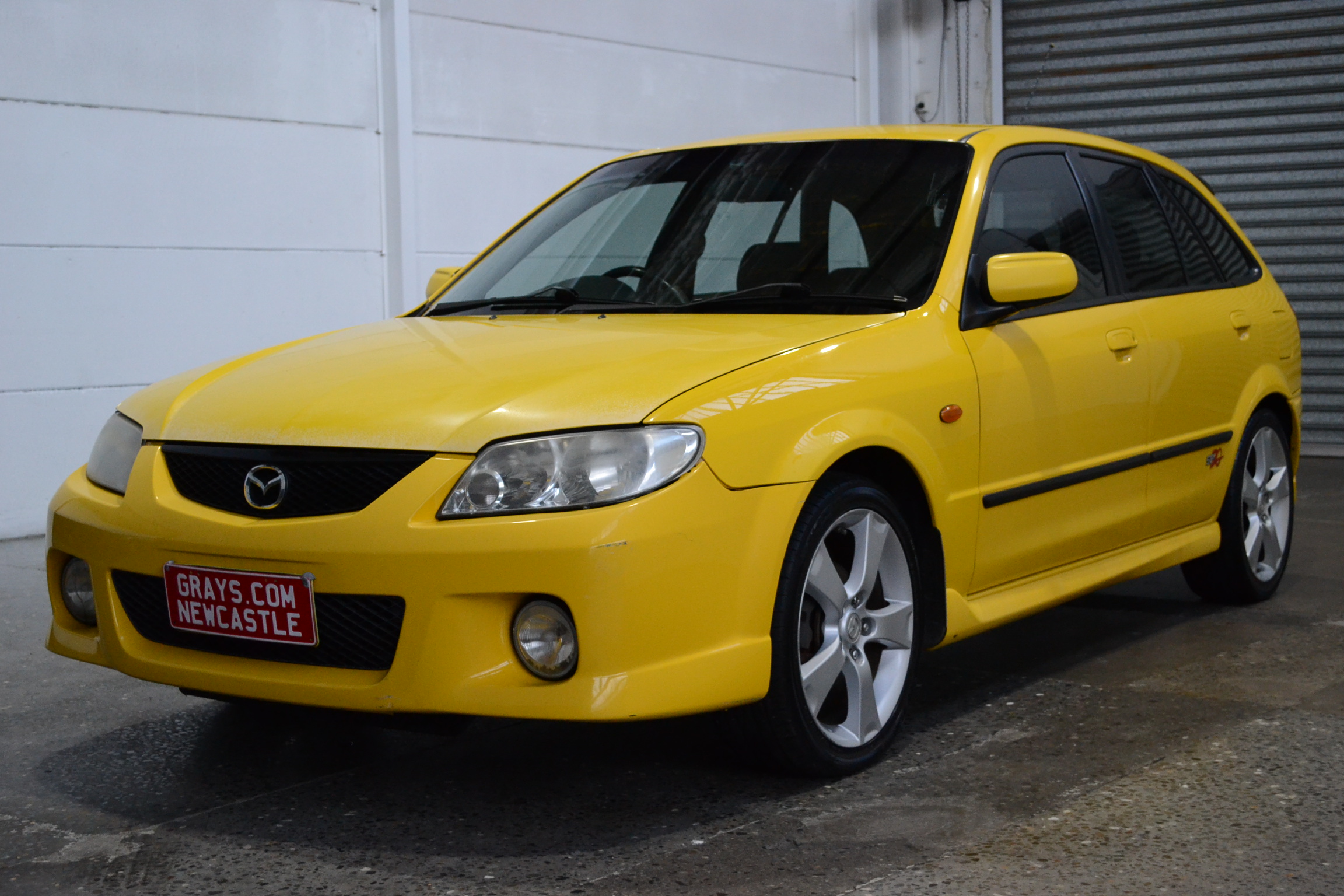 2001 Mazda 323 ASTINA SP20 BJ Manual Hatchback Auction (0001-10076260 ...
