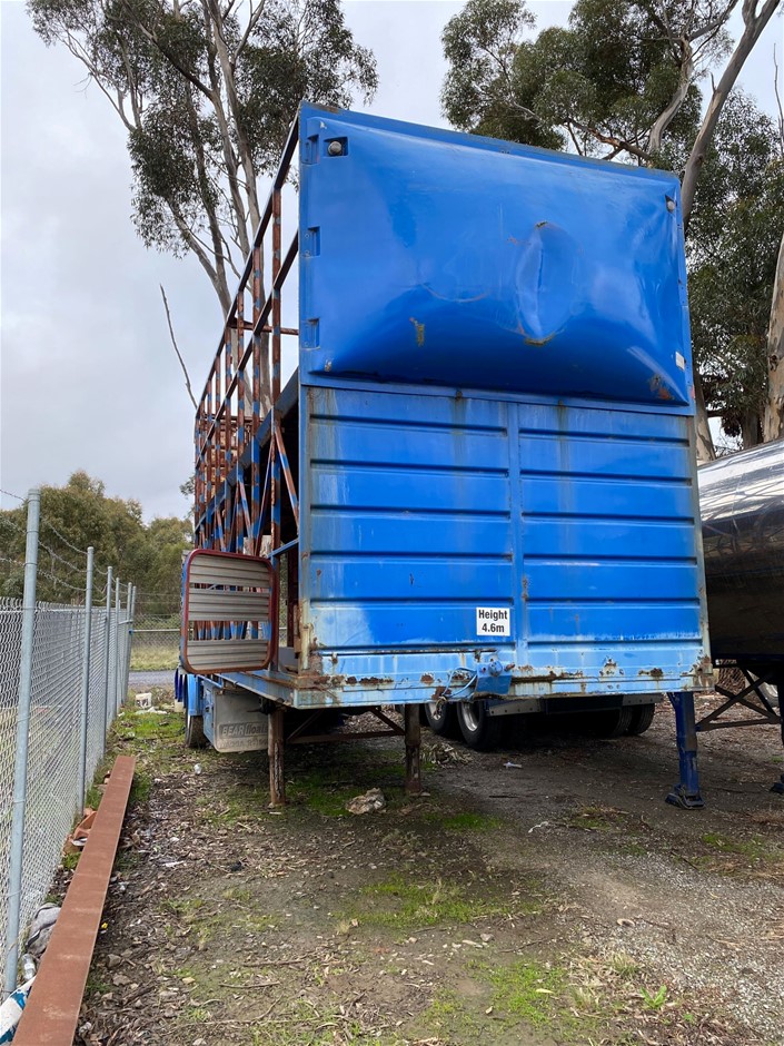 1995 Barker LP4 A-Trailer Triaxle Livestock Lead Trailer Auction (0001 ...