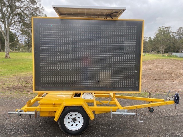 2008 Bartco VMS400 Variable Message Sign Trailer Auction (0003-5049735 ...