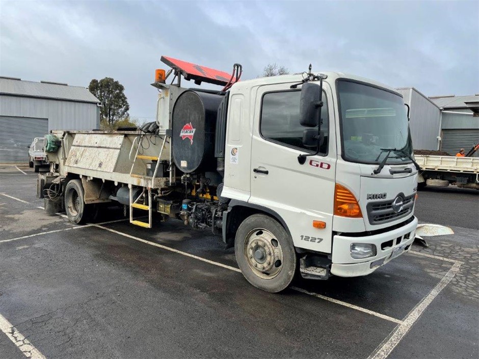 2009 Hino GD500 4 x 2 Flocon Auction (0001-3023468) | Grays Australia