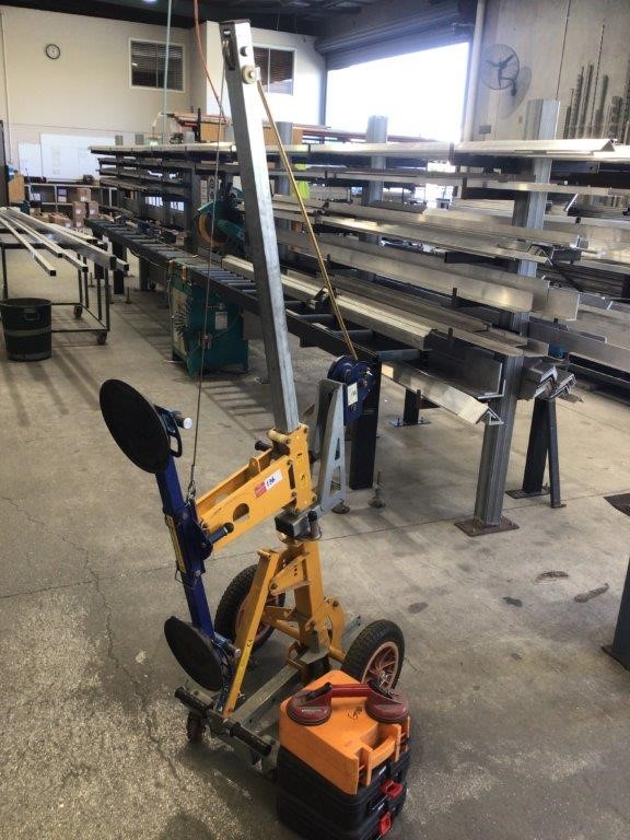 Quattrolifts Mobile Glass Lifter Auction (0136-7040323) | Grays Australia
