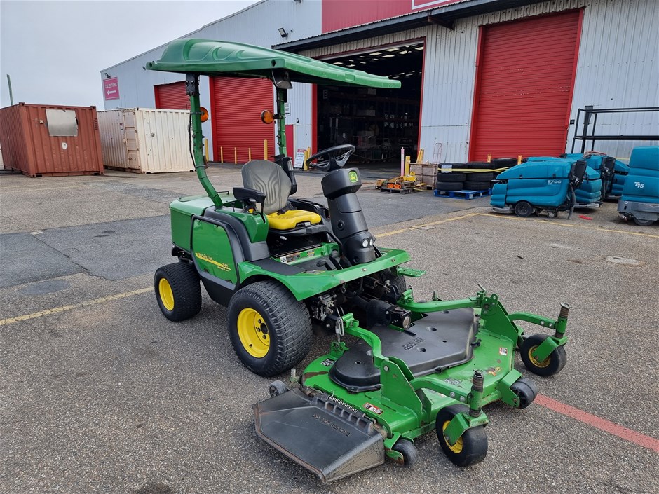 2014 John Deere 1565 Series II 4WD Out Front Mower Auction (0001 ...