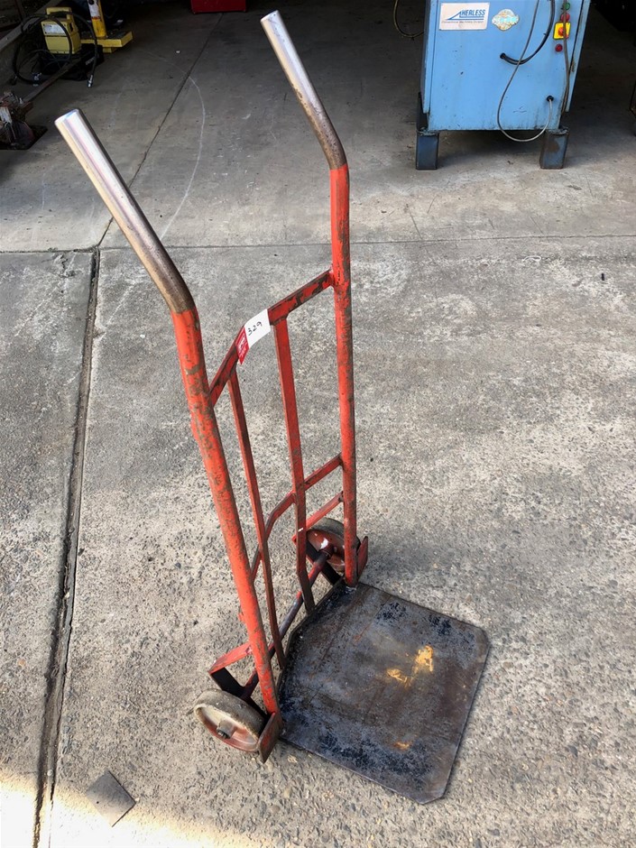 Metal Trolly Red 410mmL 500mmW 1220mmH Auction (0329-5049946) | Grays ...
