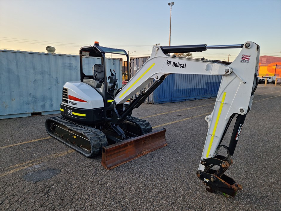 2017 Bobcat E45 Hydraulic Excavator Auction (0001-7040785) | Grays ...