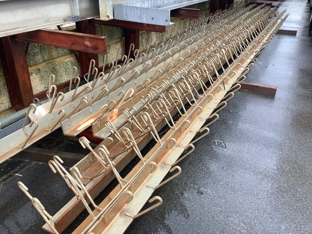 9 x 100mm x 100mm Angle With Reo Bar Hocks Auction (0045-9034206 ...