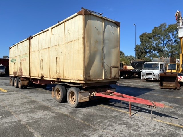 2008 Logan Engineering LOG DT365FLV Skel Dog Trailer (Bin Not Included ...