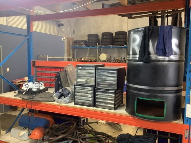 Content’s Of Shelf Auction (0091-9034399) | Grays Australia